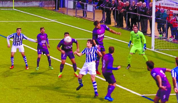 La SD Beasain fue un gran torbellino contra el Santurtzi en Loinaz (3-0 ...