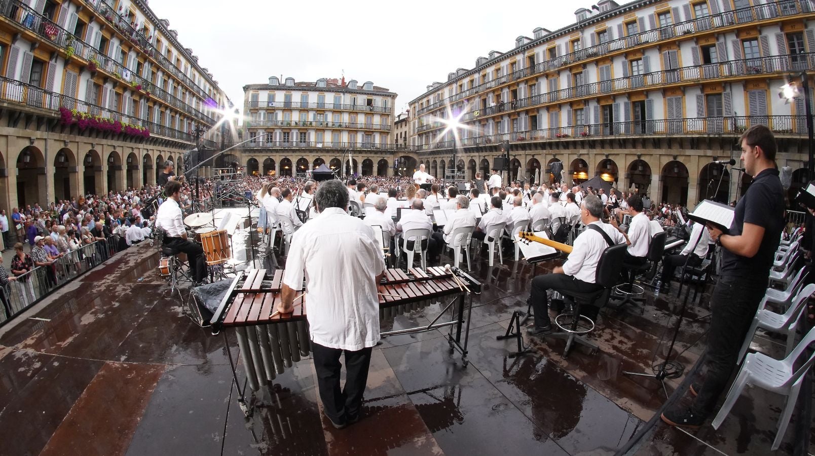 Fotos: Multitudinario Alarde de Txistularis | El Diario Vasco