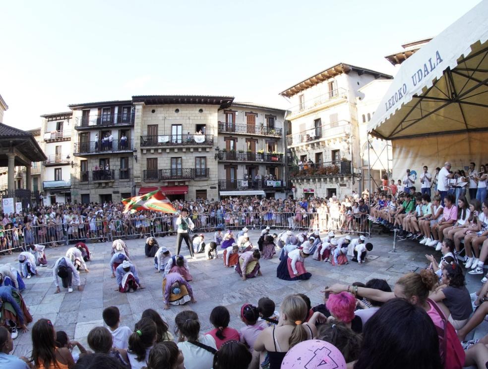 Lezo vive ya sus esperadas fiestas | El Diario Vasco