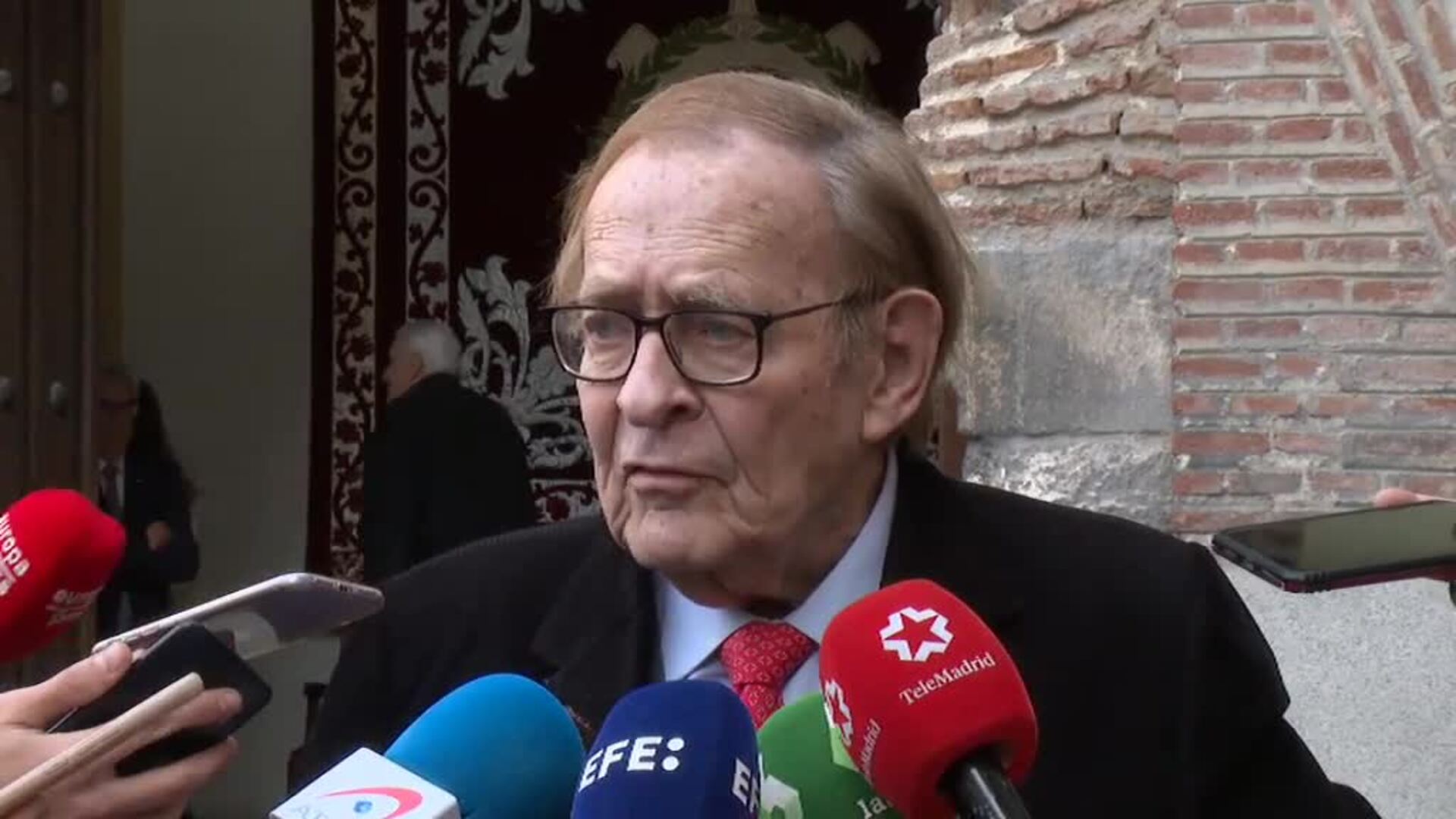 Tamames dice que lleva un mes preparando el discurso con "independencia ...