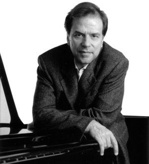 El pianista Josep Colom cierra el ciclo de la sala Kubo recordando a ...